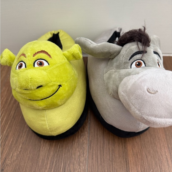 Dreamworks | Shoes | Dreamworks Shrek And Donkey Kids Slippers Green ...